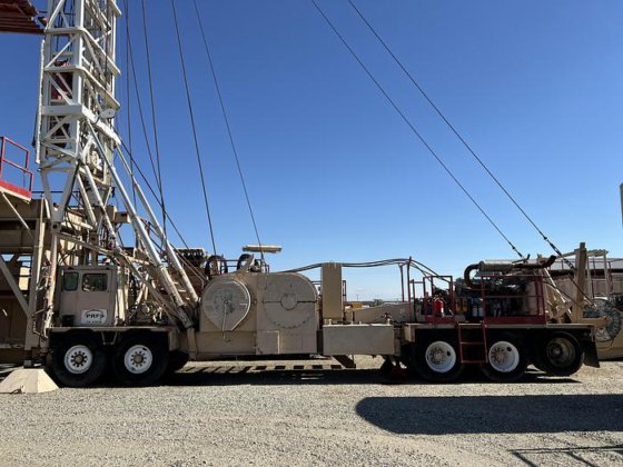 BREWSTER D4 Double Drum Drilling Rig in Bakersfield, CA, USA