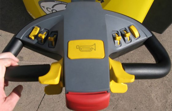 Combi WR4 Walkie Reach Stacker in Melbourne, Australia