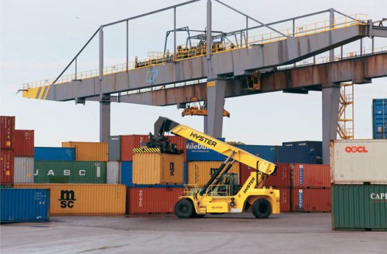 Hyster RS45–46 Reach Stackers in Melbourne, Victoria, Australia