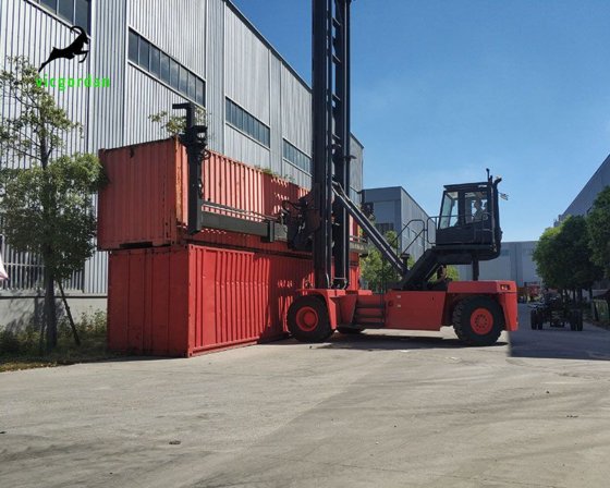 8 Ton Empty Container Handler 5 in Beijing, Beijing, China