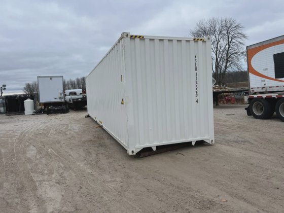 40 foot high cube Shipping container one way Conex in Elkhart Lake, WI, USA