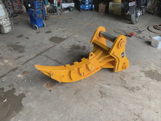 Super Strong 336 ripper in Elkhart Lake, WI, USA