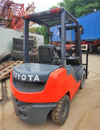 Forklift Toyota FD25 in Hong Kong