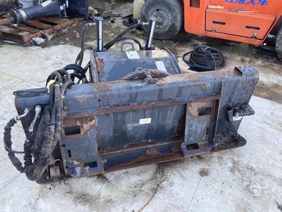 Bobcat skid steer loader attachment milling planer in Shanghai, China