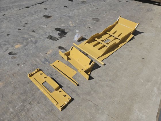 2024 CATERPILLAR TRANSMISSION GUARD — 140M2 in Venlo, Netherlands