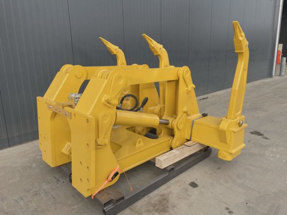 2024 KOMATSU RIPPERS — D85 in Venlo, Limburg, Netherlands