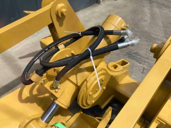 Neu 2025 CAT D6 XE in Venlo, Limburg, Niederlande