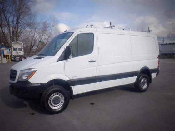 2016 Mercedes-Benz Sprinter 2500 low Roof 144-inch Wheelbase Cargo Van ...