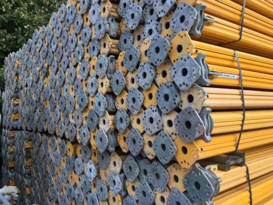 Peri Multiprop 480 in Ulm, Germany