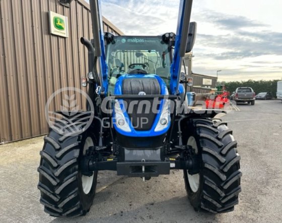 2022 New Holland T5.140 in Ormskirk, United Kingdom