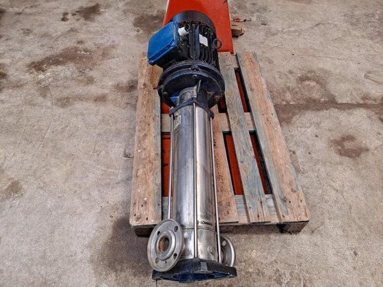 LOWARA INOX VERTICAL CENTRIFUGAL PUMP in Castellón de la Plana, Spain