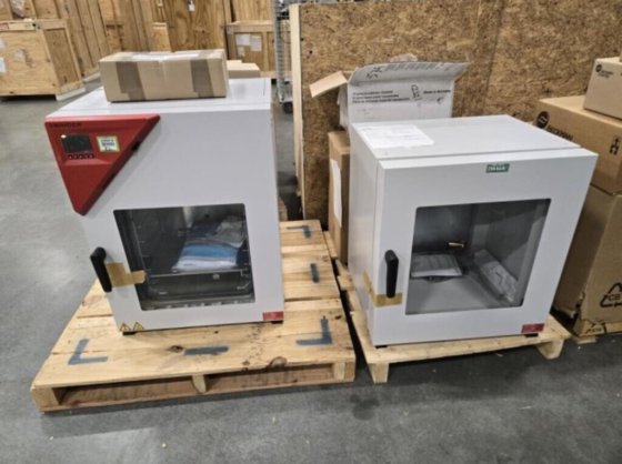 Binder GmbH Vacuum Drying Oven W/Vacuum Pump in Hanover, Ontario, Canada