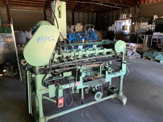Standard -Knapp Roll- Through Can Labeler HOR-1 in Stockton, CA, USA