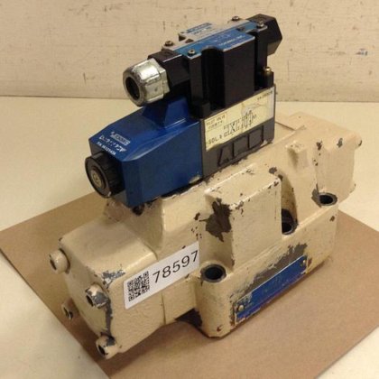 VICKERS Valve DG5VCH82AEPS1H80JA484 in Warehouse