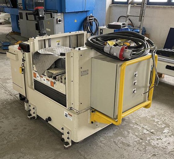 SUSAKI Mold loader trolley for injection molding SE350US QMC in Slovakia