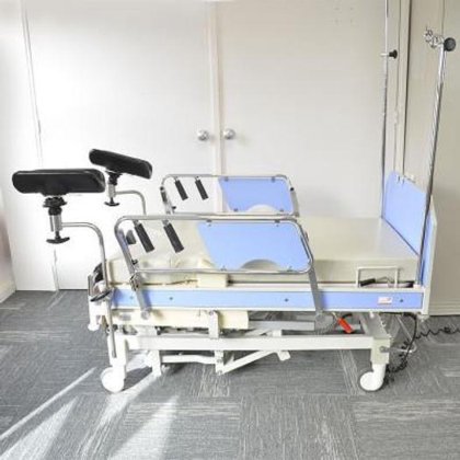 LINAK OPTIMA PLUS ELECTRIC DELIVERY BED in Montreuil, France