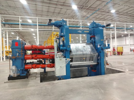 TROESTER 3-ROLL CALENDER — Vertical Stack Configuration in Leon ...
