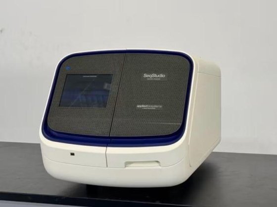 Applied Biosystems SeqStudio Genetic Analyzer in Piscataway, NJ, USA