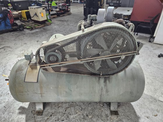 Champion 3-Phase Reciprocating Type Horizontal Air Compressor in Blaine ...