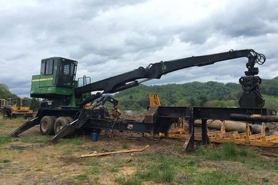John Deere 335C Knuckleboom Loader