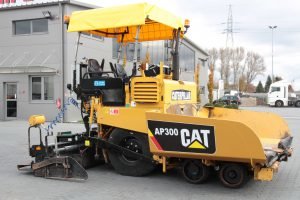 Caterpillar AP300 Asphalt Paver