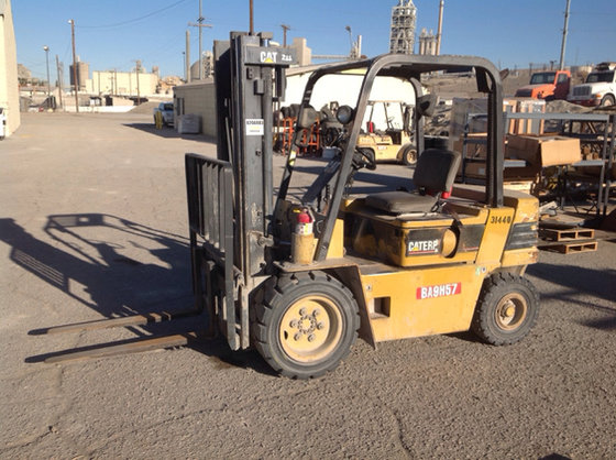 Caterpillar V50E Forklift