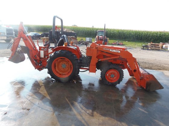 Kubota L2350 Tractor