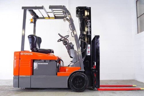 Toyota 7FBEU18 Forklift
