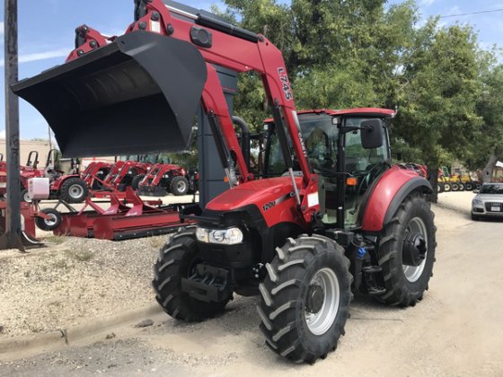 Case IH Farmall 120 Tractor