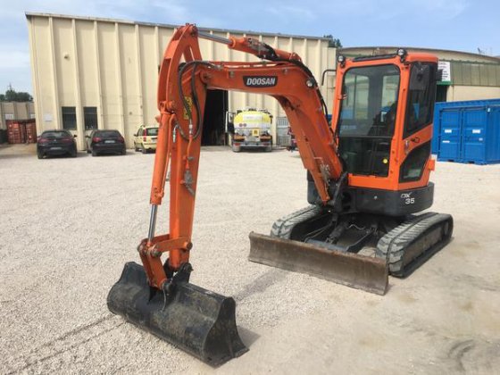 Doosan DX35 Excavator