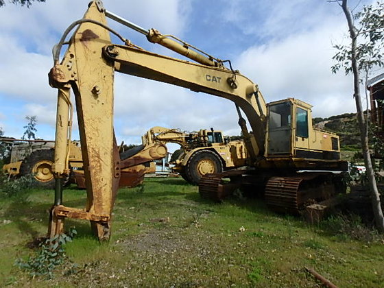 Caterpillar 235B Excavator
