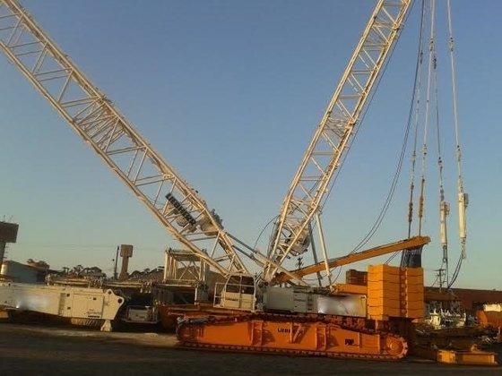 Liebherr LR 1400 Crane