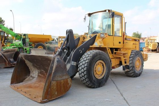 Volvo L90D Wheel Loader