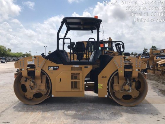 Caterpillar CB13 Compactor