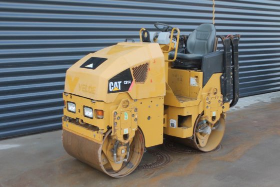 Caterpillar CB14 Compactor