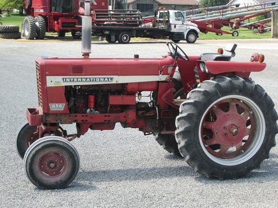 International Harvester 656 Tractor