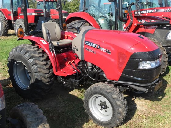 Case IH Farmall 35 Tractor