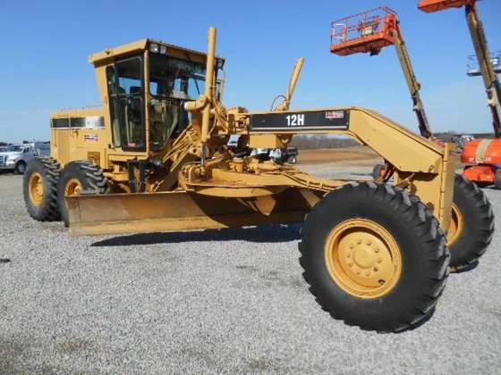 Caterpillar 12H Motor Grader