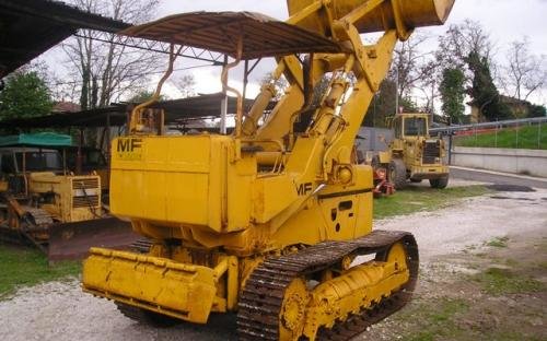 Massey Ferguson 400 Crawler Loader