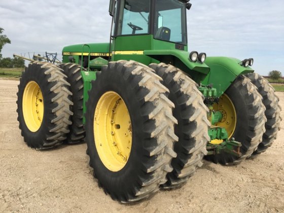 John Deere 8650 Tractor