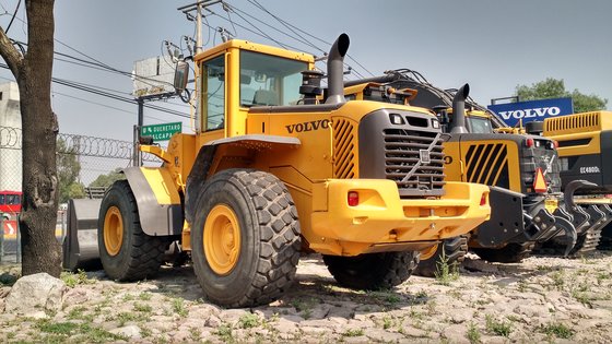 Volvo L120 Wheel Loader