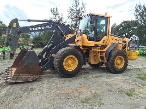 Volvo L90 Wheel Loader
