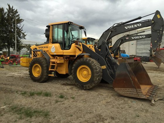 Volvo L90 Wheel Loader