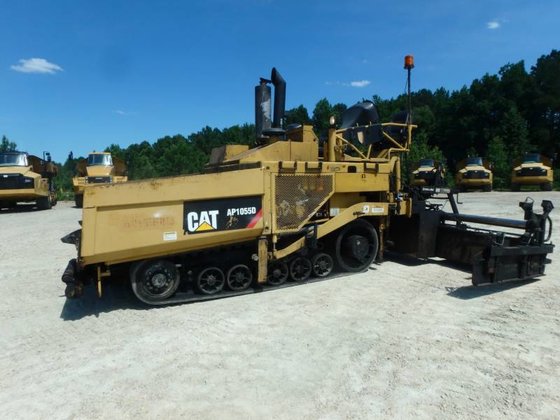 Caterpillar AP-1055D Asphalt Paver