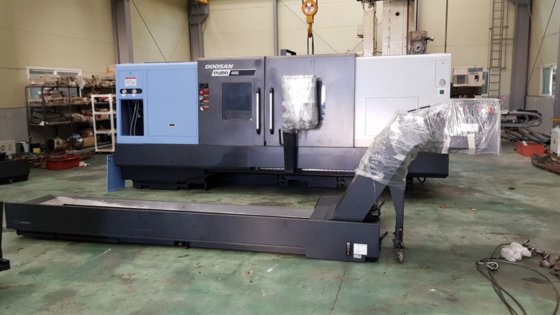 Doosan PUMA 4100LB Lathe