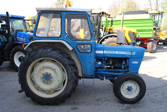 Ford 4100 Tractor