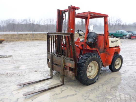 Manitou MC 25 Forklift