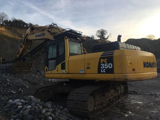 Komatsu PC350-8 Excavator