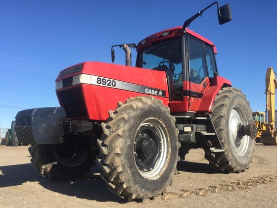 Case IH 8920 Tractor