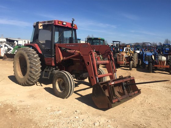 Case IH 895 Tractor